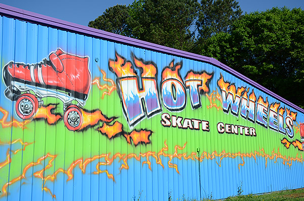 Nikon 18-140mm f/3.5-5.6G VR Lens Review: A versatile kit zoom with ...