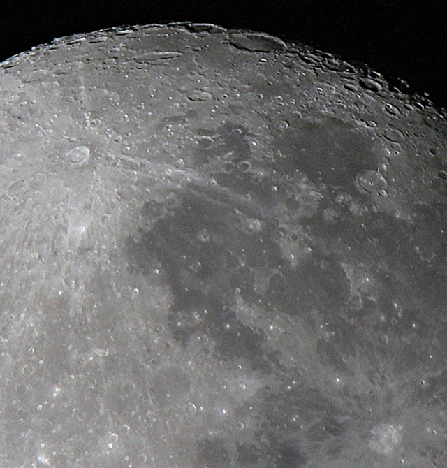 Giant moon approaching - panic in the streets! - Imaging Resource