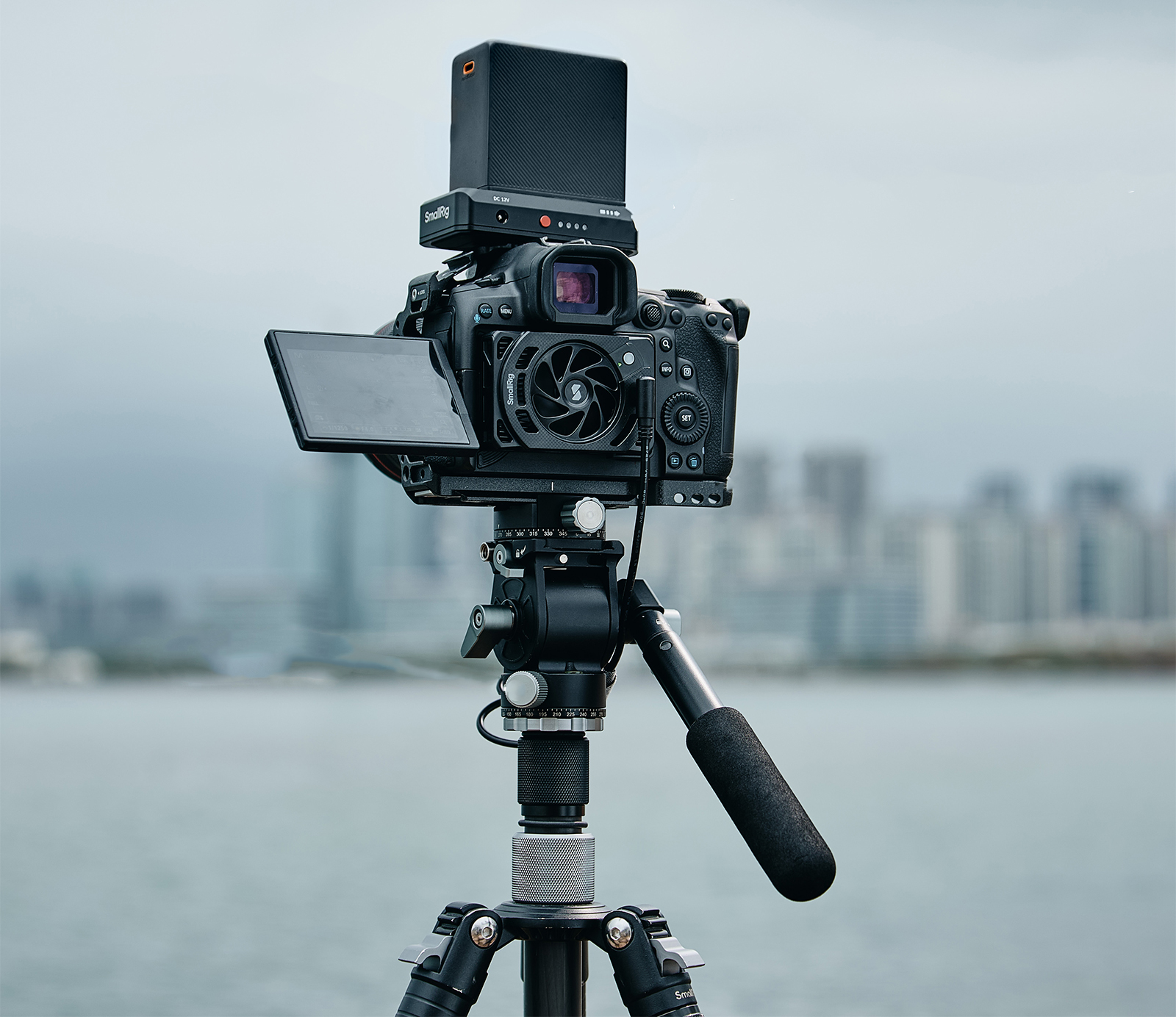Canon EOS R5 and R5 II Overheating Solved With SmallRig Cooling Fan ...