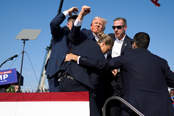 New York Times Photojournalist Doug Mills Wins 2025 Pulitzer Prize For ...
