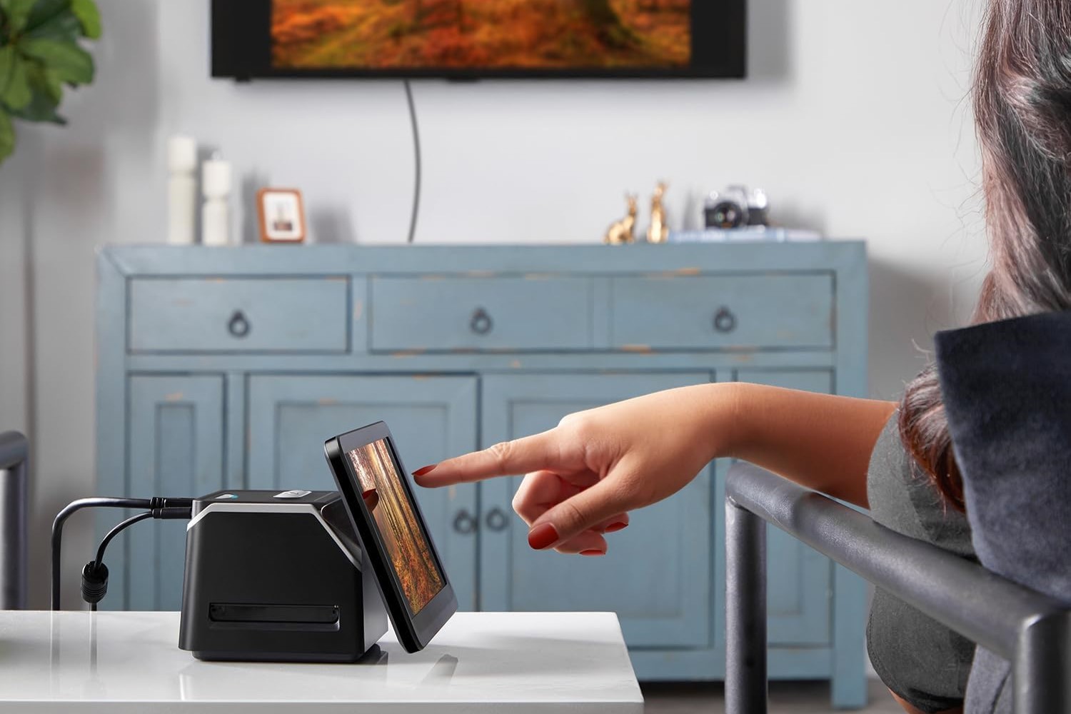 HP Launches FilmScan 7-Inch Standalone Film Scanner With Built-In ...