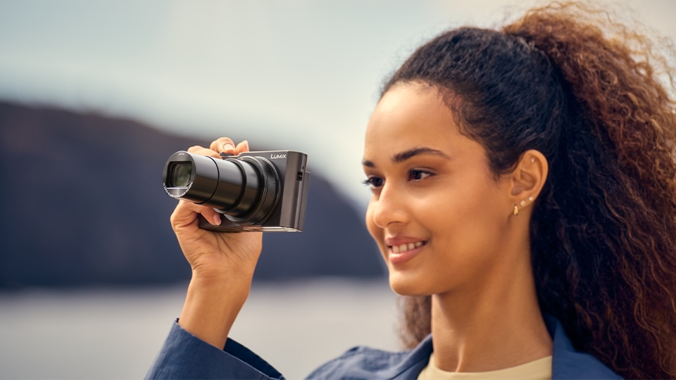 Panasonic Introduces Lumix ZS300 With Leica Lens, 4K Video, and 1-Inch ...